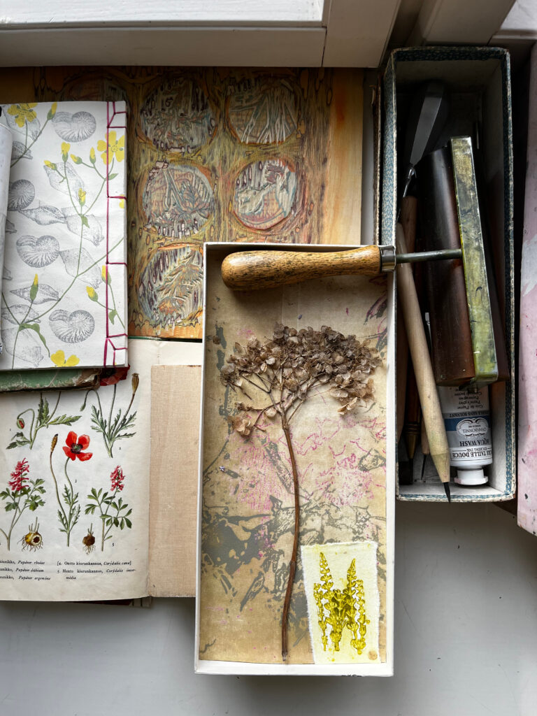 Galleria Aski : Lotta Leka - 360° Mielenrauha-zinetyöpaja - Taiteen talo